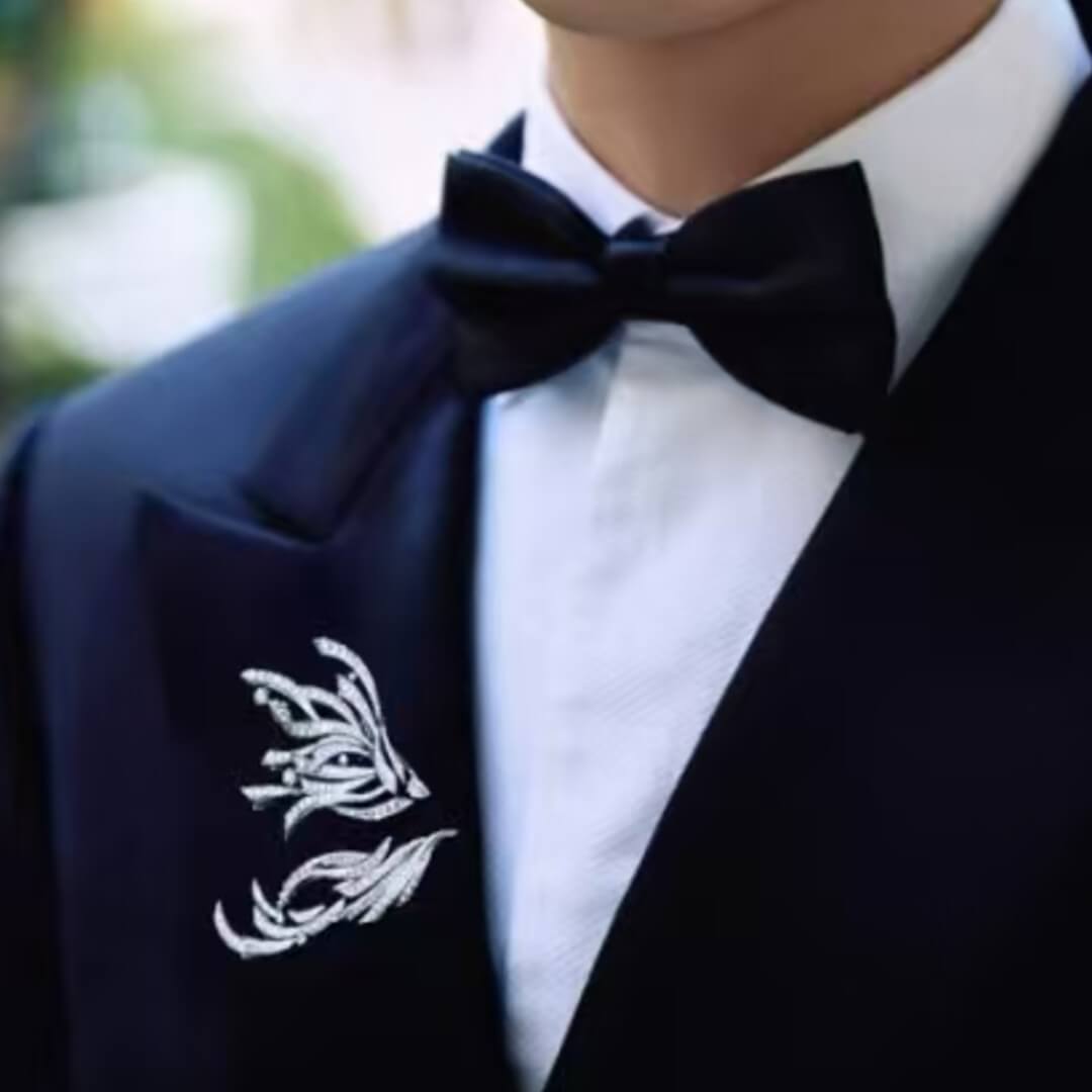 What Side to Wear a Lapel Pin On? Left vs. Right Explained